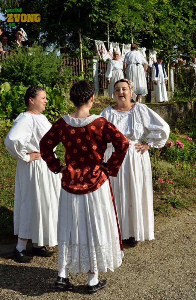 Zapovjedi pod Lipom – Selo.hr