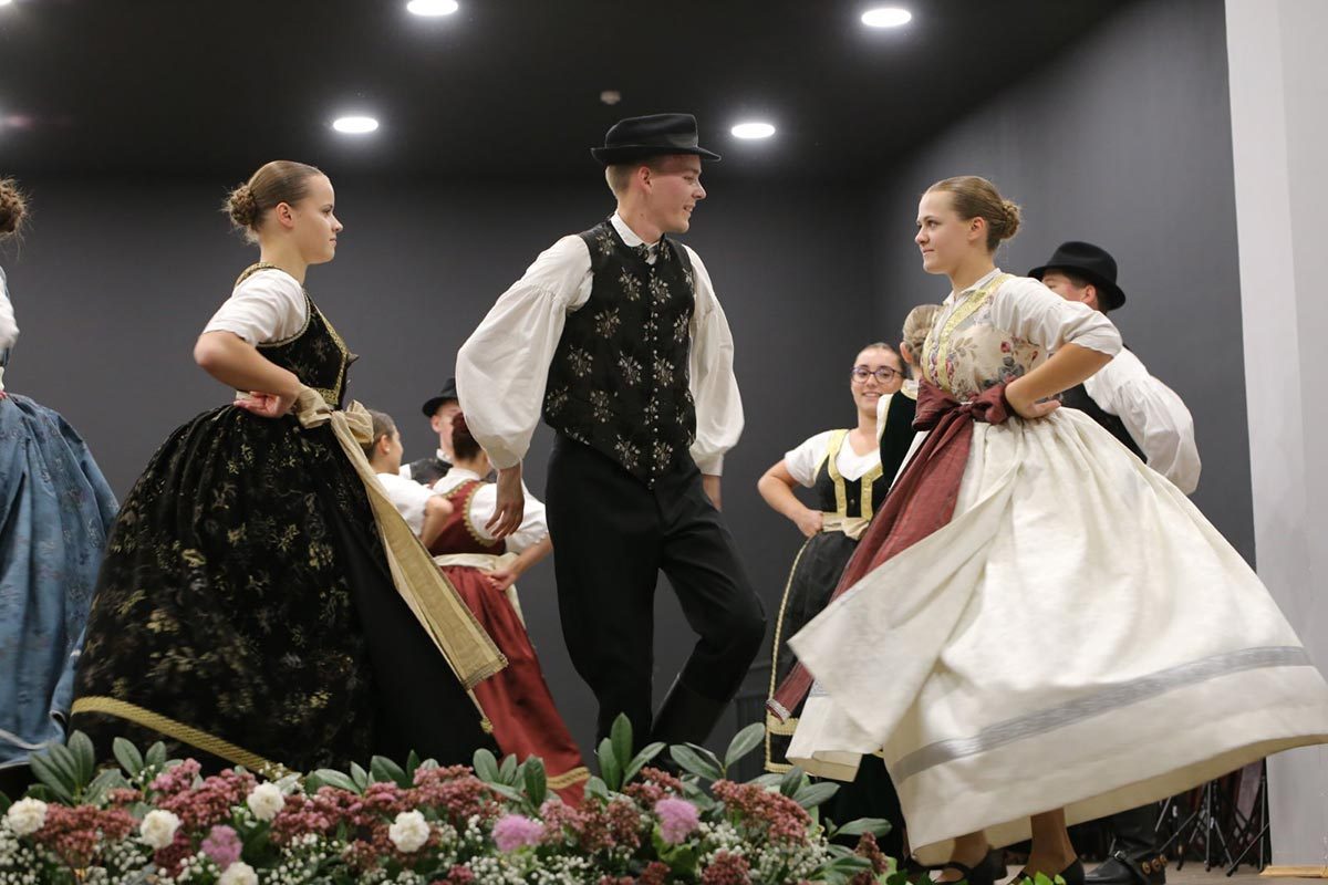 Bunjevci bez granica – Selo.hr