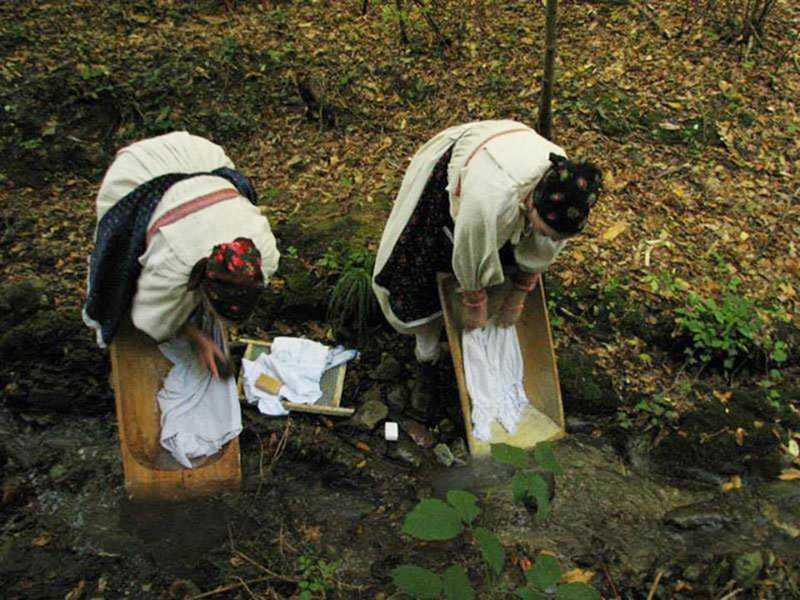 Pralje, Lavandijere, Lavandare, Lavađerice – Selo.hr