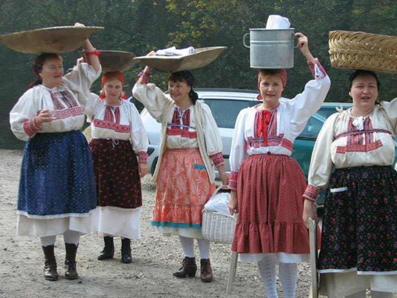 Pralje, Lavandijere, Lavandare, Lavađerice – Selo.hr