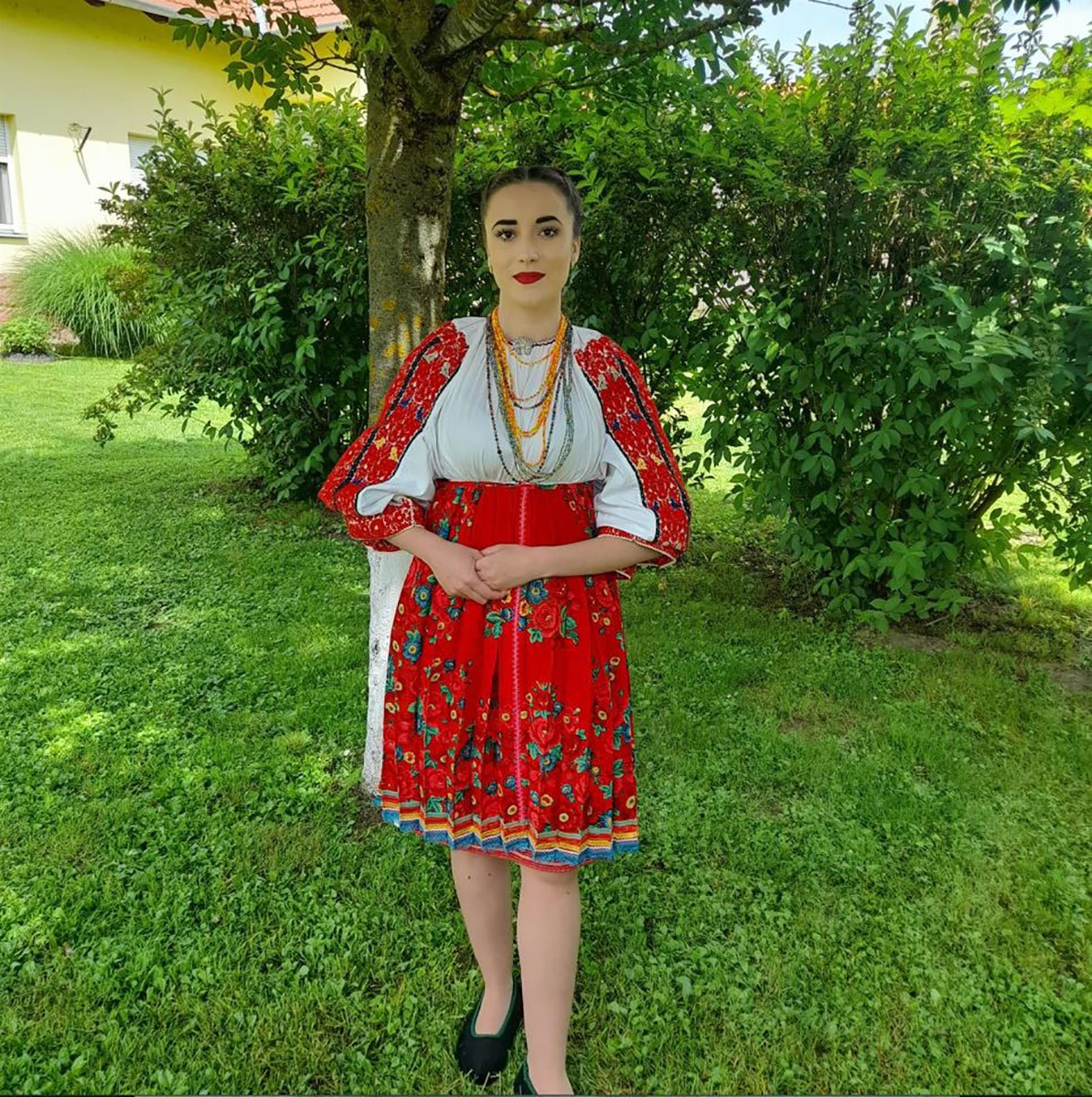 10. tradicijske odjeće i izbor najljepše Hrvatice u narodnoj nošnji ...